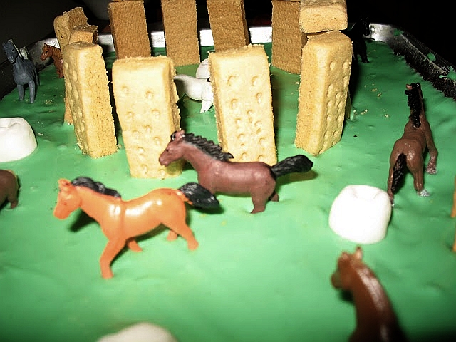 Stonehenge cake | CLONEHENGE